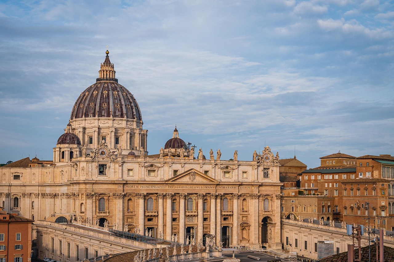 Bon accueil d’imminent nouveau Pape, le 267ème Souverain Pontife ...